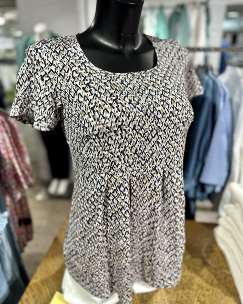 Känsla och Smak - Kläder för kvinnan mitt i livet